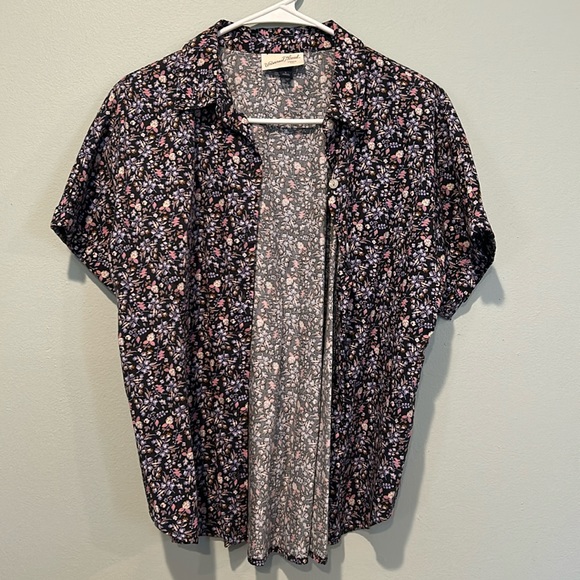 Universal Thread | Tops | Universal Thread Button Down | Poshmark